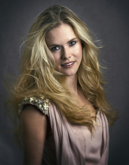 Reinas del Mundo: Romy Simpkins coronada Miss International UK 2016.