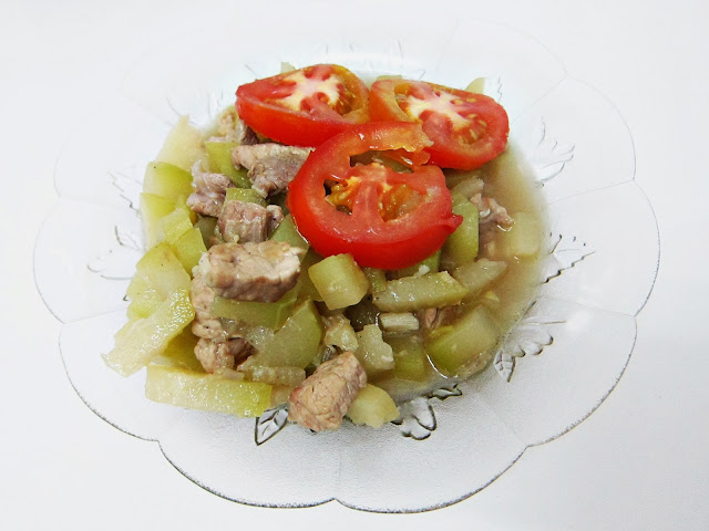WICKERMOSS: EATS: SAUTéeD CHAYOTE con T0MAT0. TheWickeRmoss cooks-'n ...