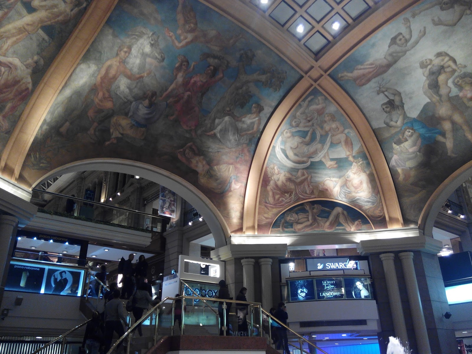 Curioseandando: Paseos por Buenos Aires: Galerías Pacífico (1/07/2016)