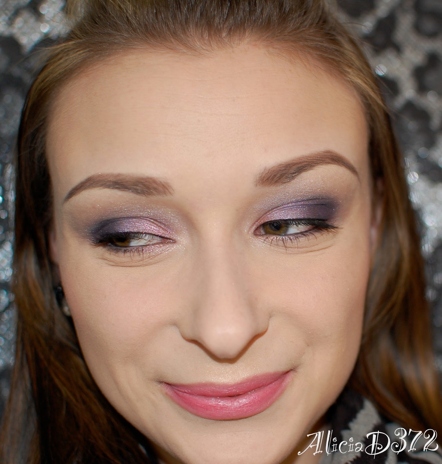 AliciaD372 : Royal Assassin Makeup Tutorial