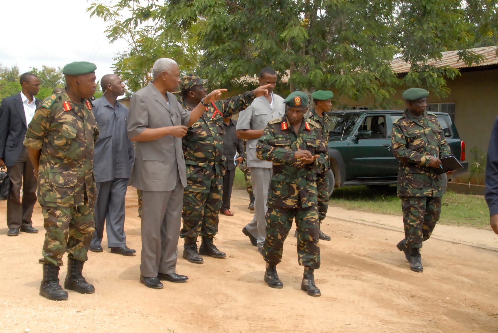 Mujaer Cepret: Makamu wa Rais atembelea Kambi ya JWTZ Gongolamboto