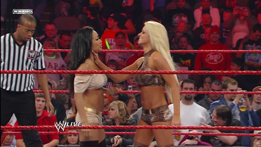 Gail Kim VS Maryse |2011 wwe|superstars wwe|wwe photos|wwe smackdown|wwe superstar|wwe raw|raw ...