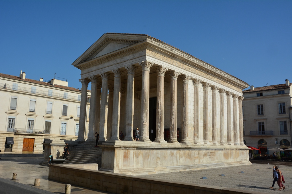 Travels - Ballroom Dancing - Amusement Parks: Maison Carrée an ...