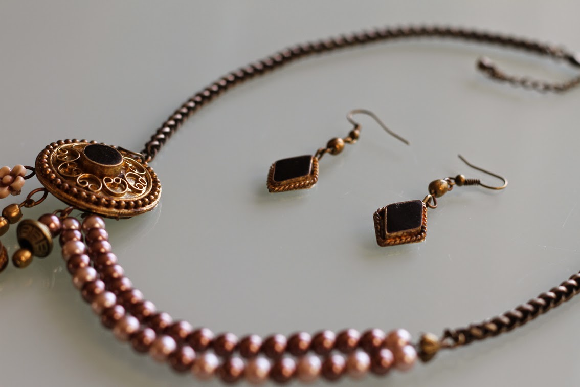 MAJELA - bijoux -: Bronze, vieux rose et chocolat: une parure très ...