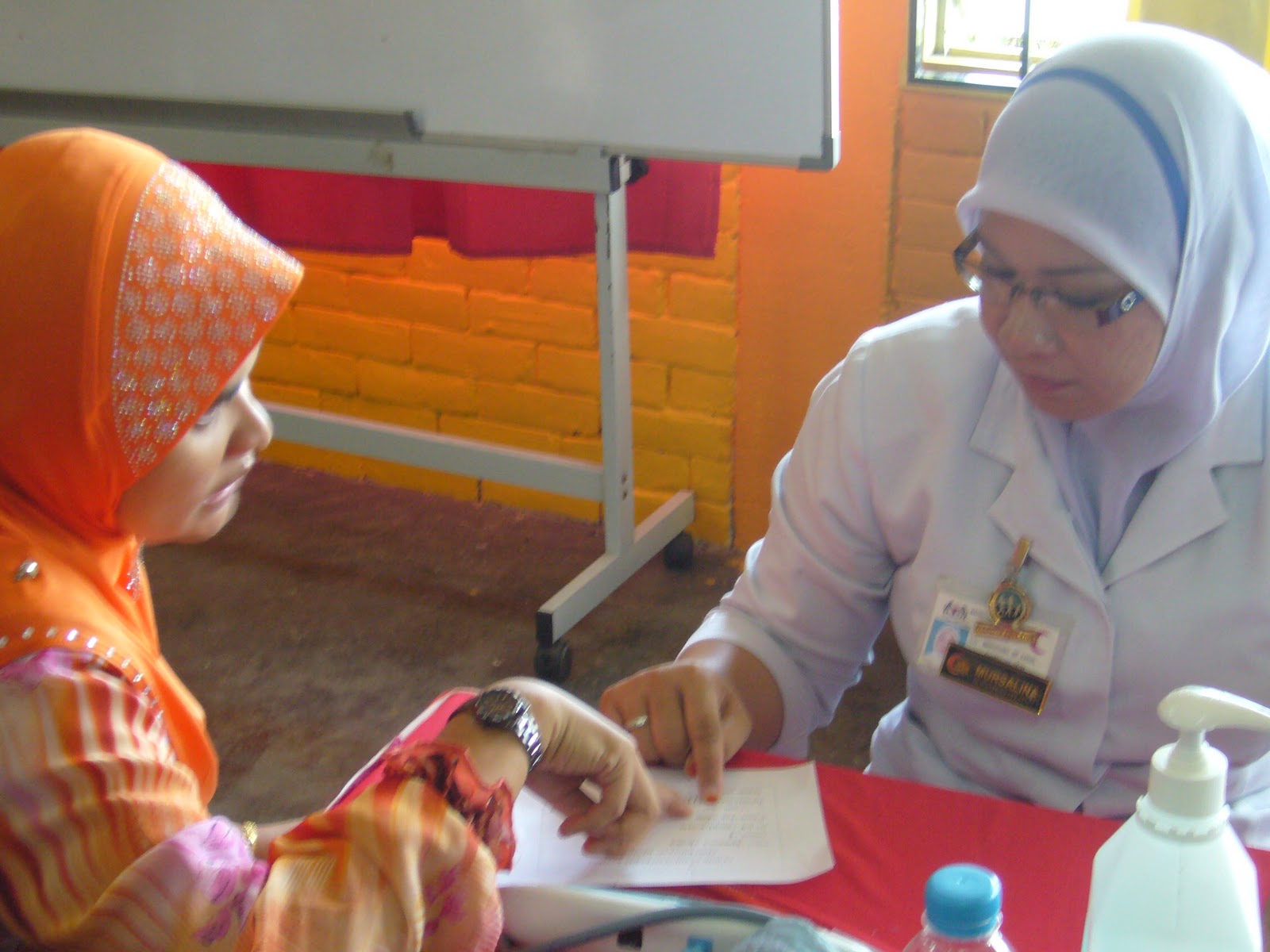 Gambar-gambar sekitar pemeriksaan kesihatan sempena Kempen Jom Hidup ...