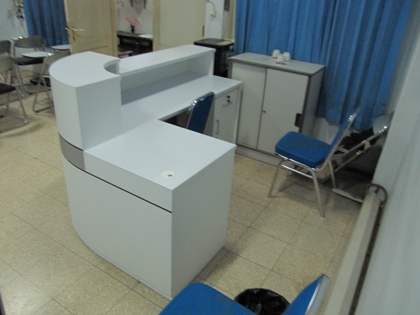 Meja Customer Service Melengkung - Curve Front Desk - Interior Ruang ...