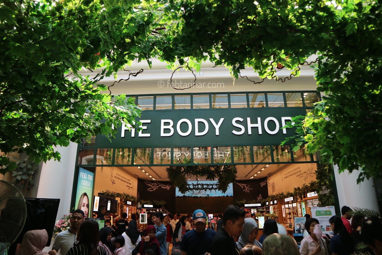 The Body Shop Indonesia : New Concept Store at Paris Van Java Mall ...