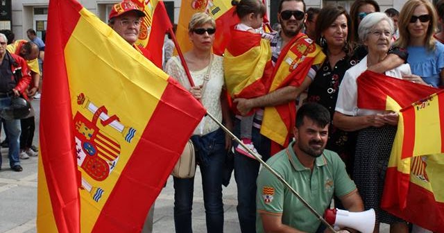 La Voz de Madrid: ¡Viva el Rey! ¡Viva España!