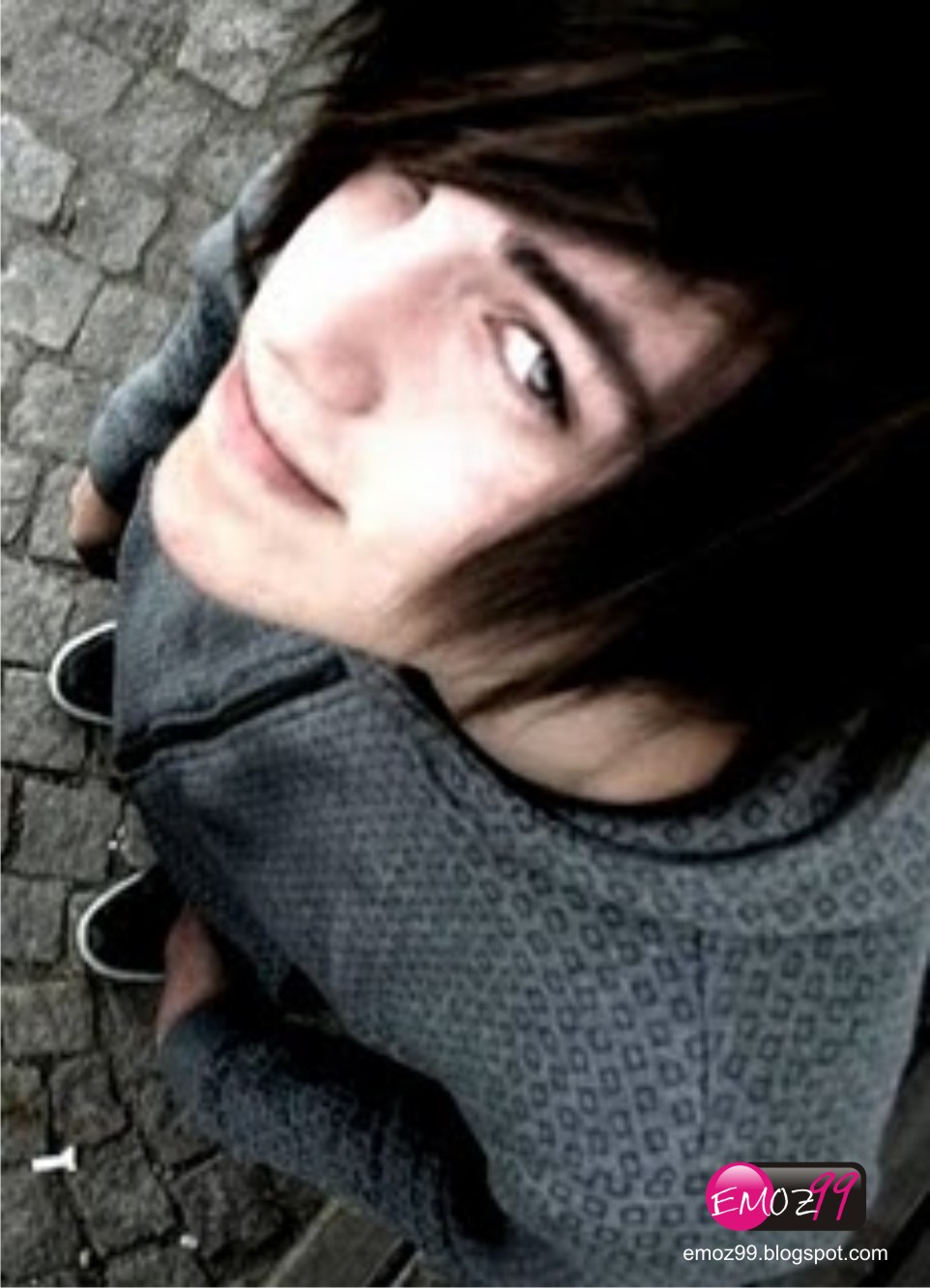 Emos Gallery World: August 2011