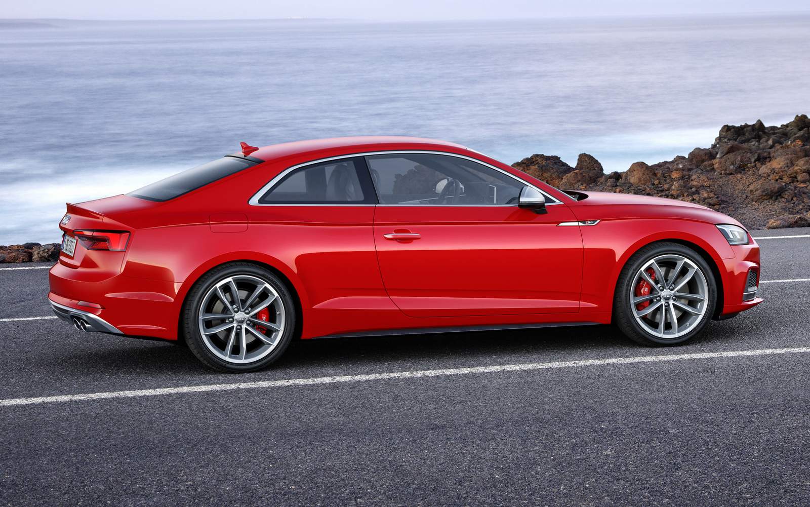 Mercedes Classe E 2018 chega para concorrer com Audi A5