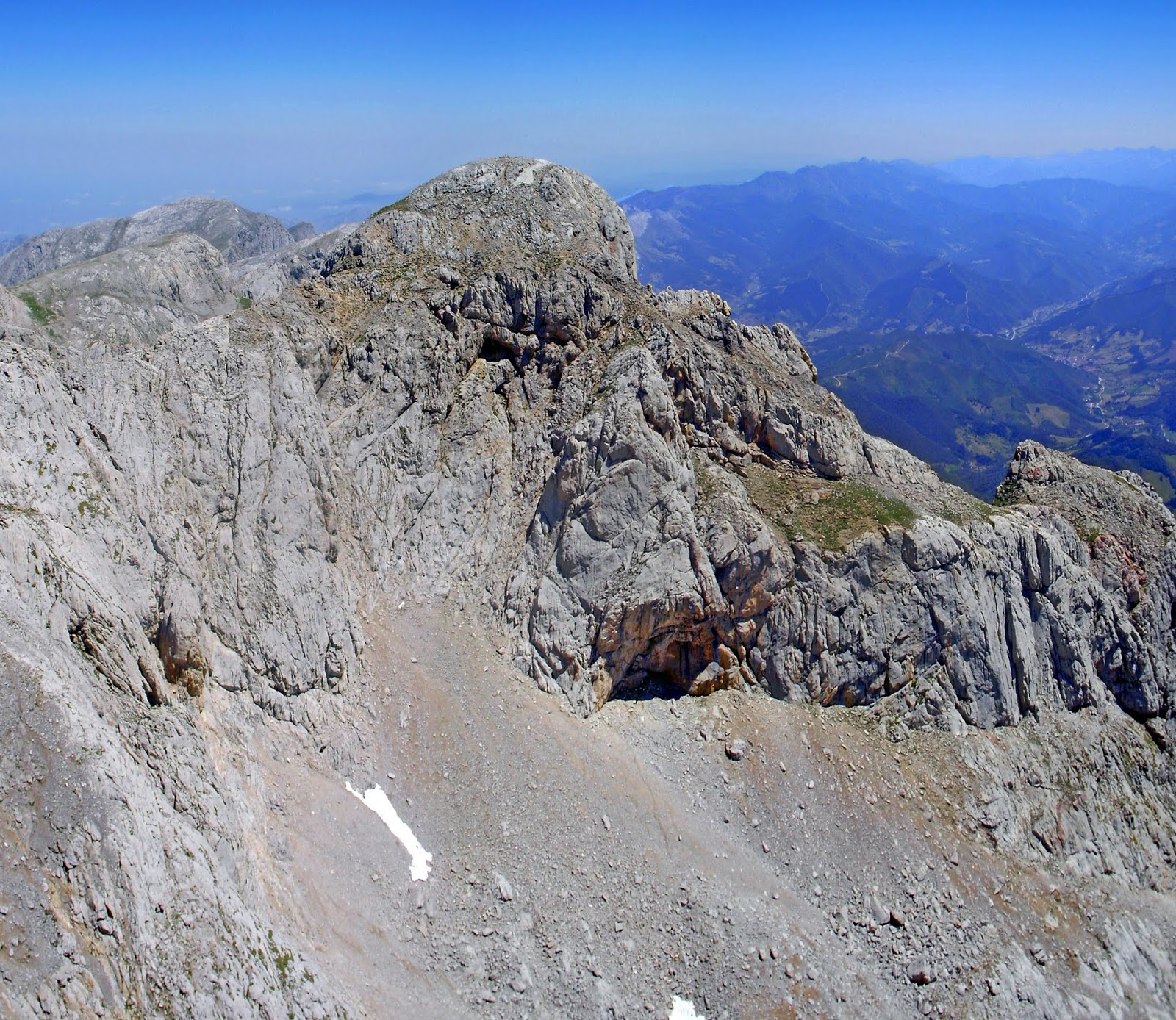 Grupo de montaña Los de las claras: Por el Macizo Oriental (Morra ...
