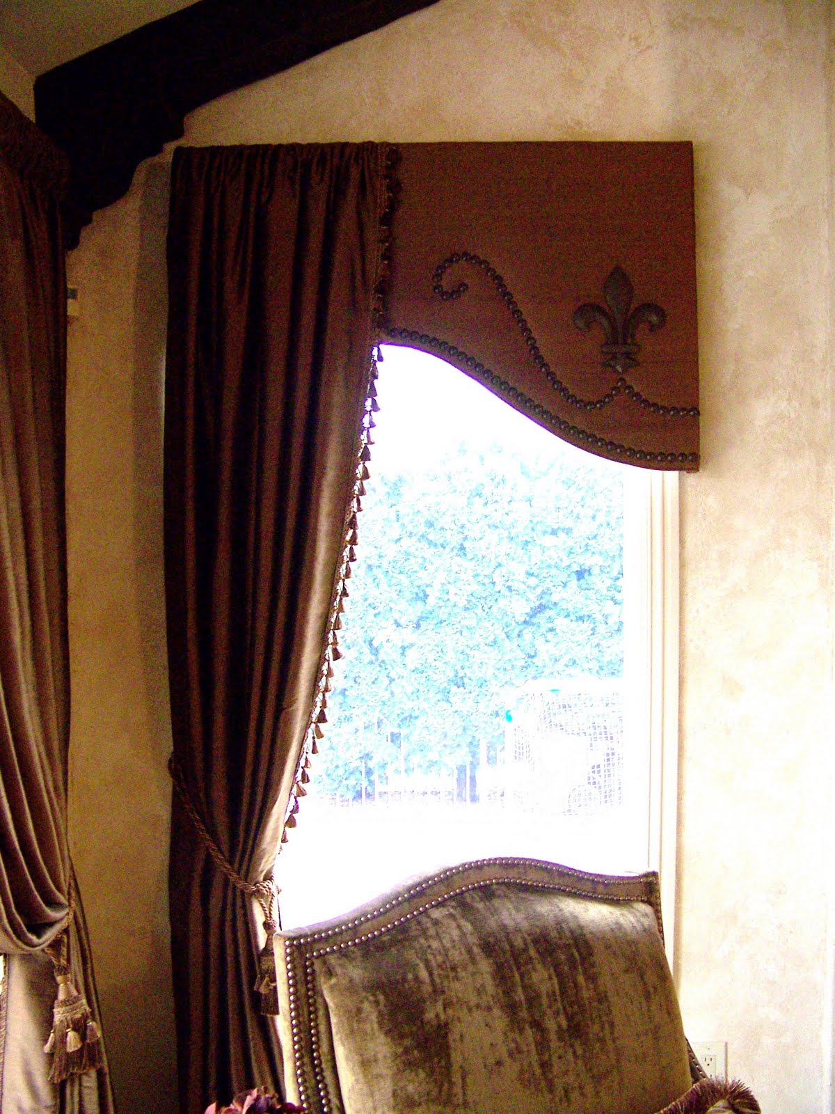 Creations from my heart: Add Some Nail Heads to a Cornice...