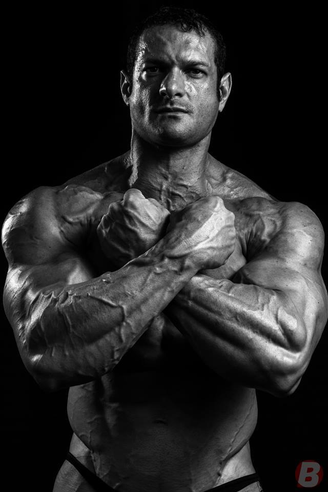 Worldwide Bodybuilders: Brazilian muscle macho Tiago Celli