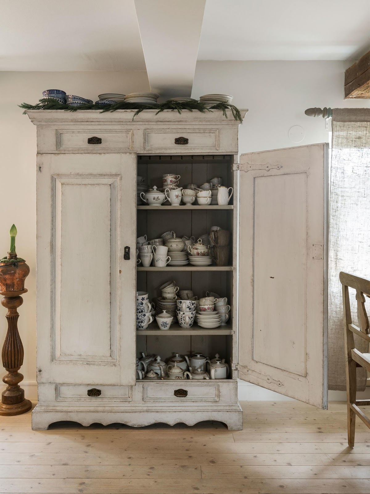 Rural Christmas at a charming farmhouse