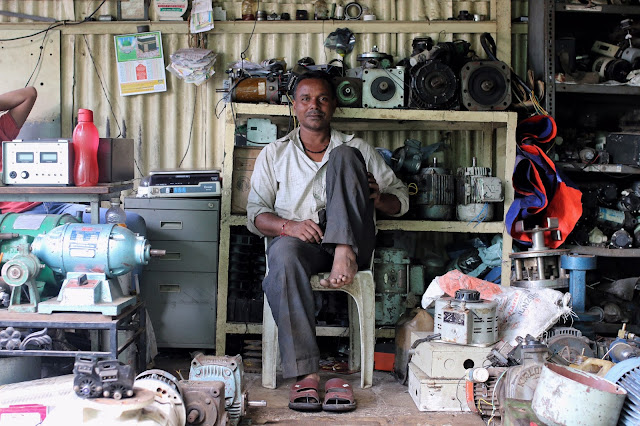 Street Photography in Pune - Dreams from Juna Bazaar