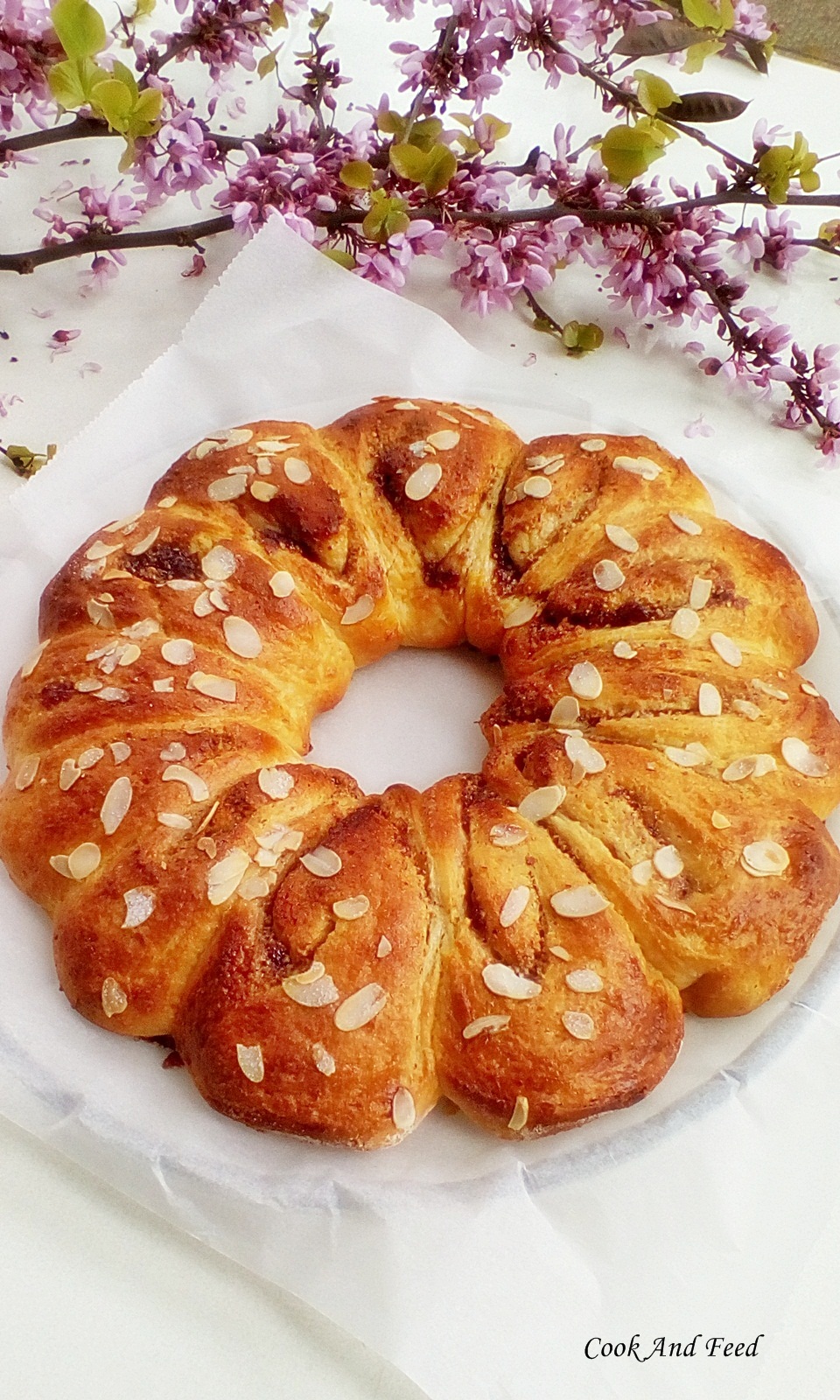 Γλυκό Ψωμί Γεμιστό/Sweet Stuffed Bread | Cook And Feed