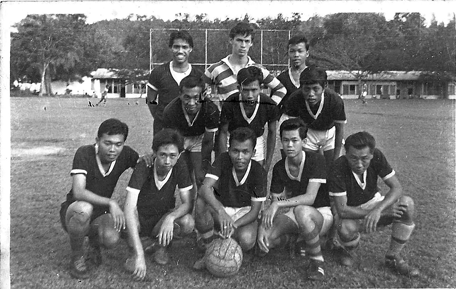 Princess Elizabeth Estate, Hillview: More football teams of the 60s.