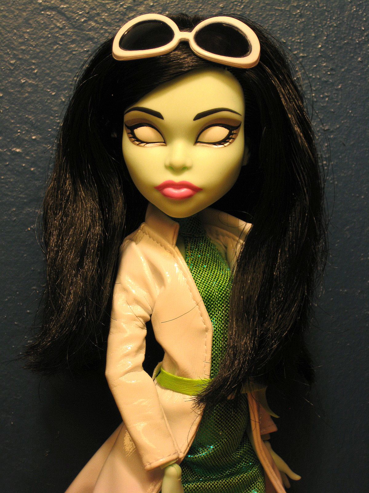 Voicething: Review: I Love Fashion Scarah Screams