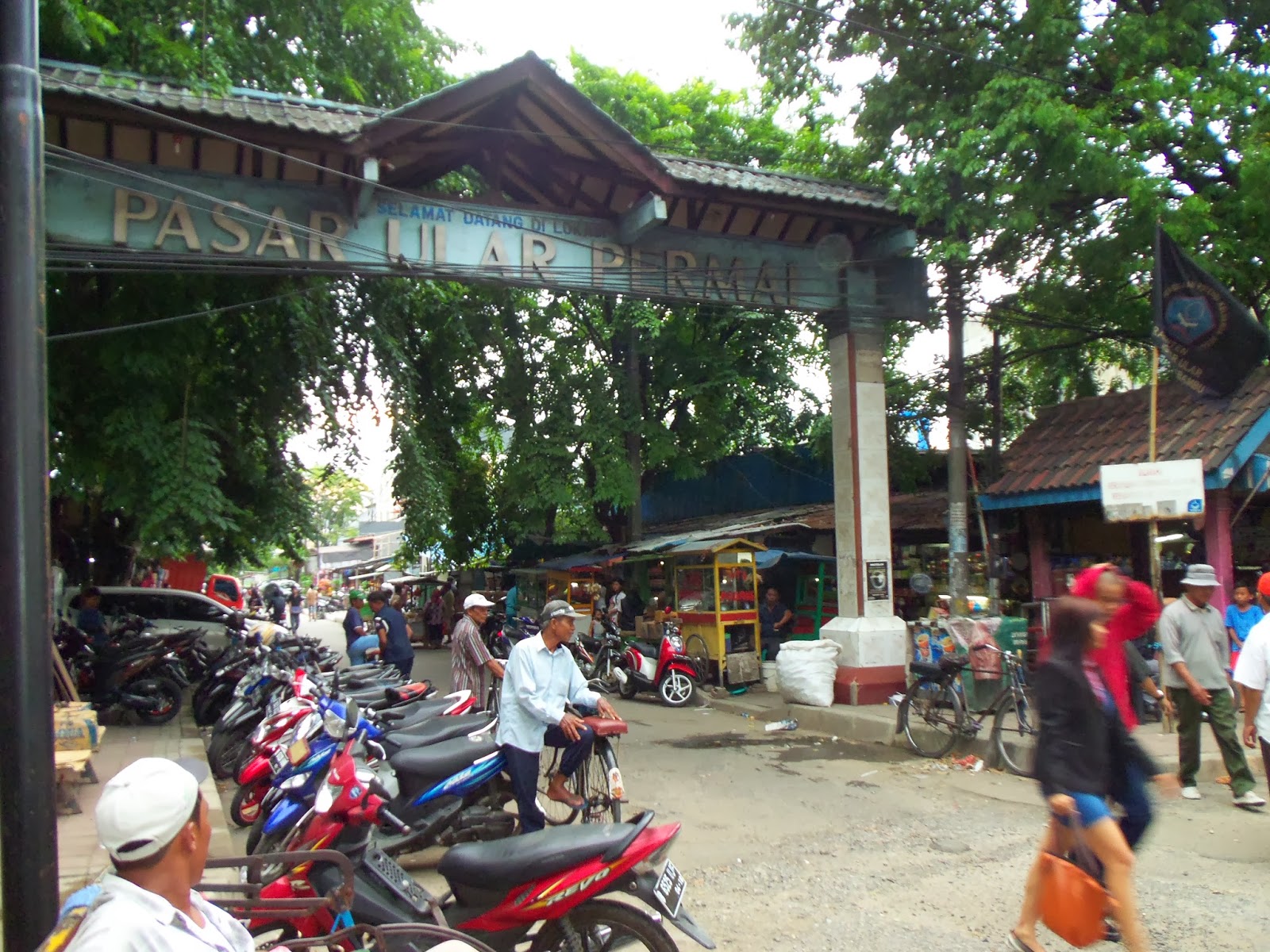 Ujung Jakarta: KISAH KLASIK PASAR ULAR