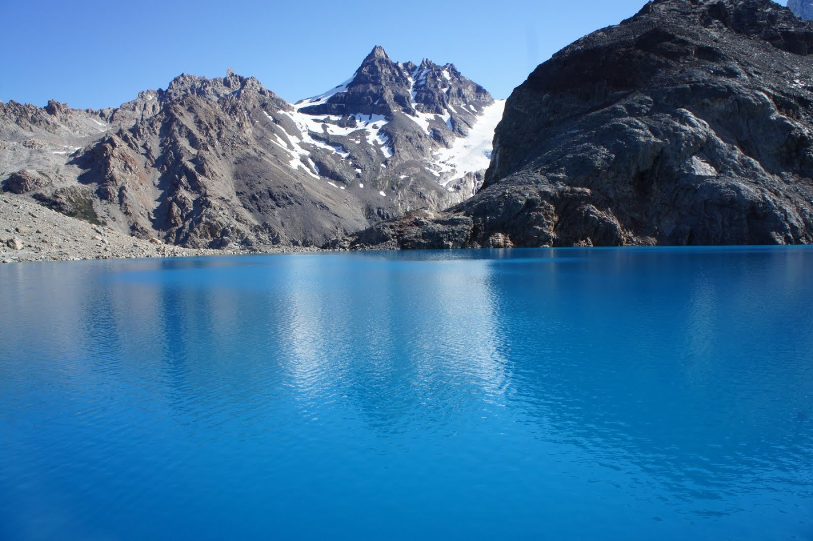 El maravilloso Lago Azul-paisaje natural | Wallpaper-Bobiandcompany