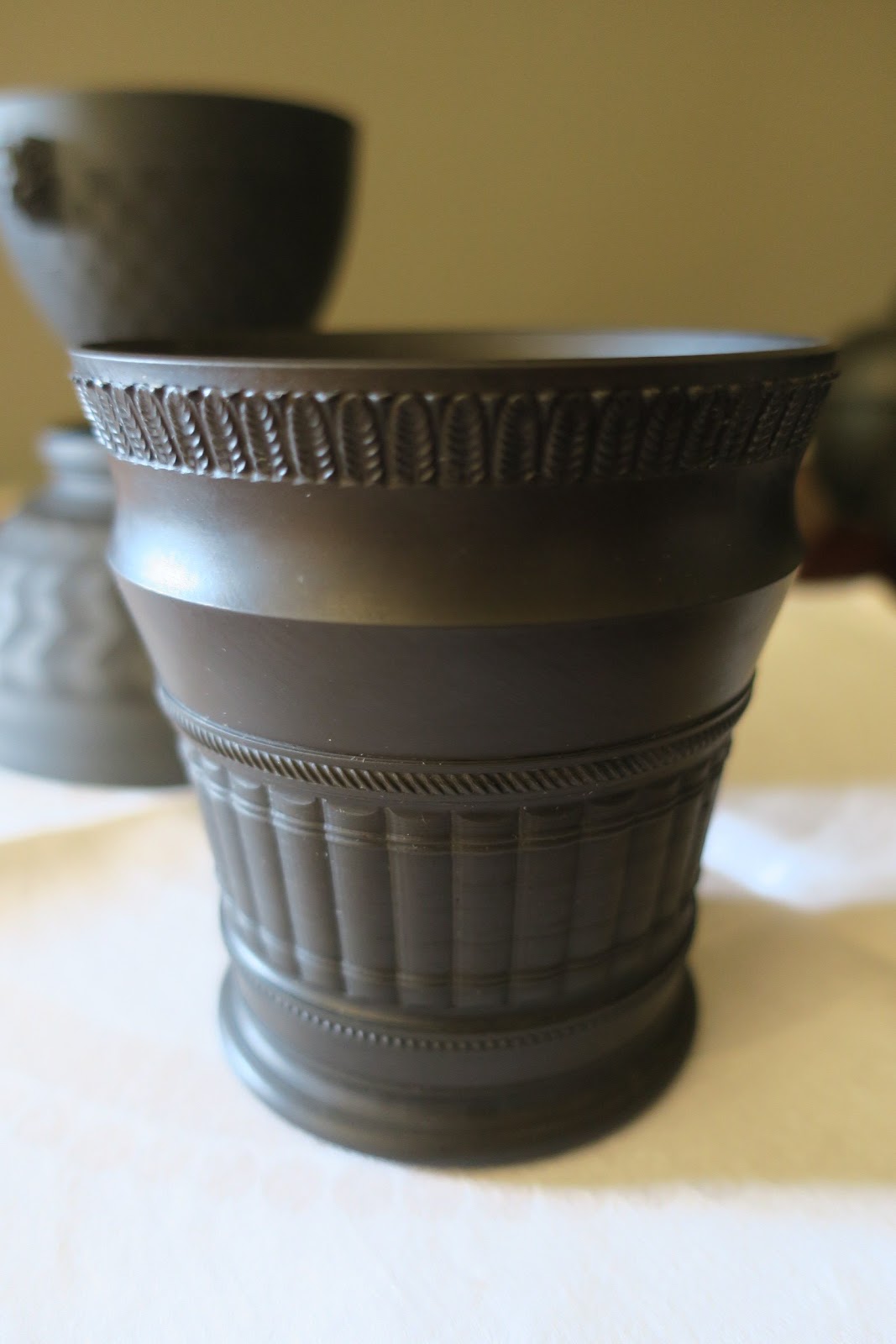 Chronica Domus: Decorating Black Basalt Ceramics: A Revolutionary ...