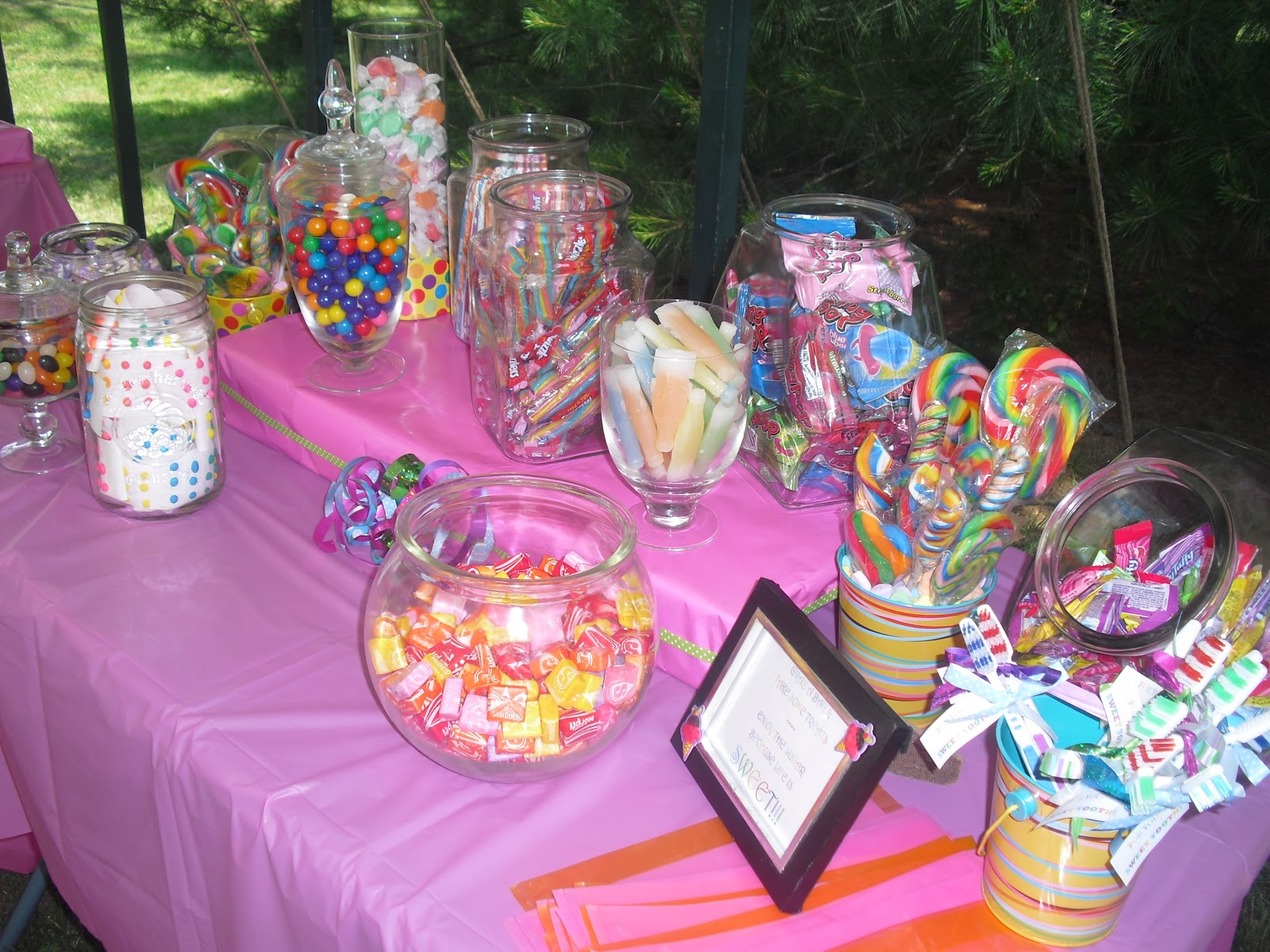 Mommy Bee's Buzz: Sweet Shoppe Party Candy Buffet!!