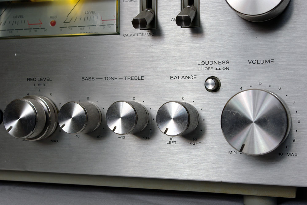 Vintage audio and music instruments: SONY HST-49