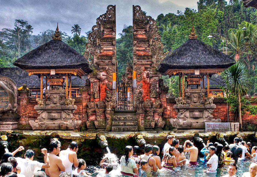 7 Famous Temples in Bali for Holidays - Online Travel Bucket
