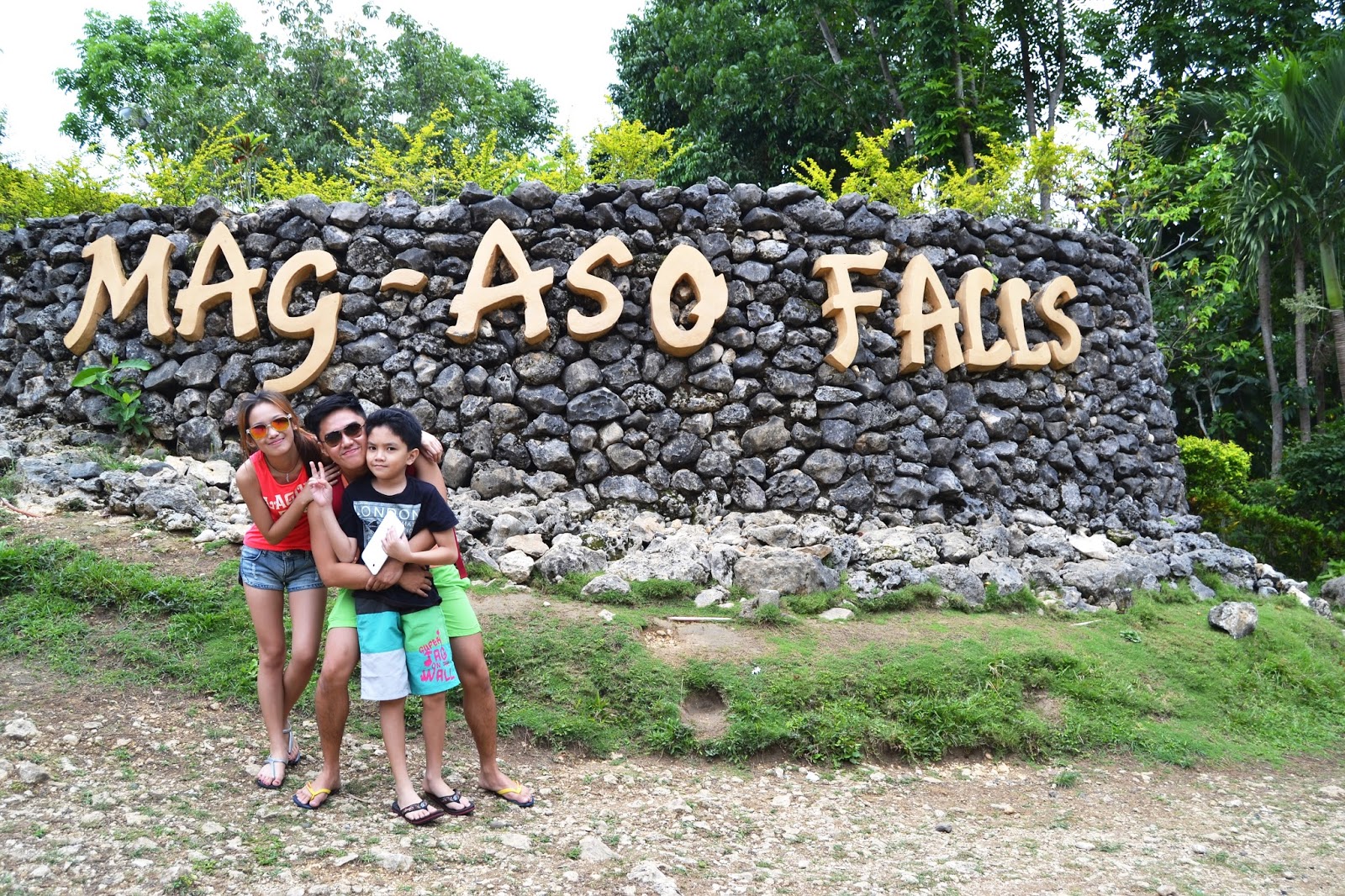Mag-Aso Falls of Kabankalan - Happy Feet Chapters