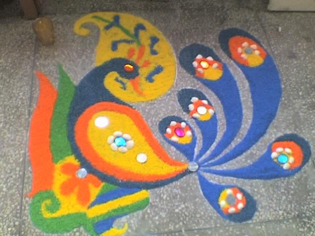 Rose n Wrap: Peacock Rangoli