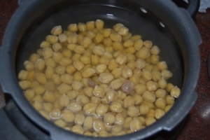 Vaniensamayalarai: White Channa Sundal / Kondakadalai Sundal