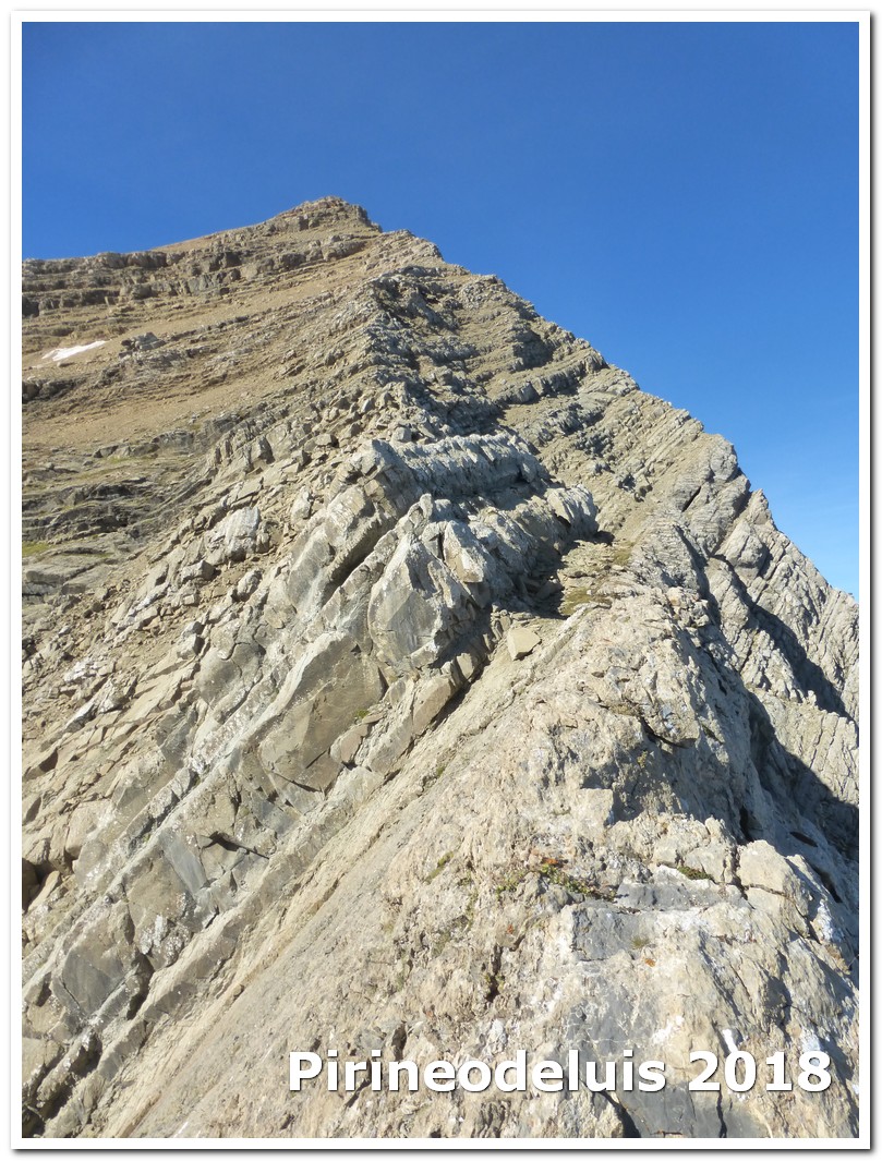 Un paseo por el Pirineo: Pico Taillón (3144 m) por la Arista NE desde ...