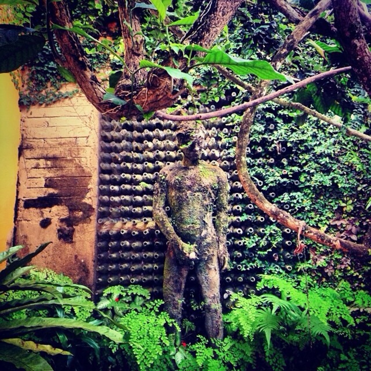 තහනම් ගහ Forbiddened Tree...: Geoffrey Bawa The Famous Gay Sri Lankan ...