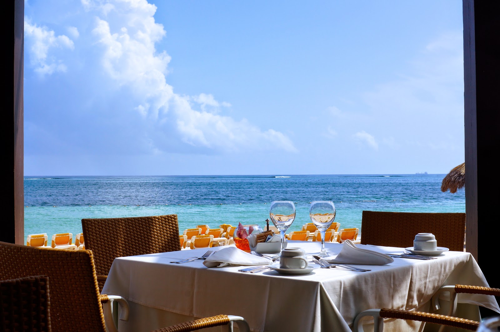 Emtalks: Montego Bay Jamaica: A Cheeky Beach Break