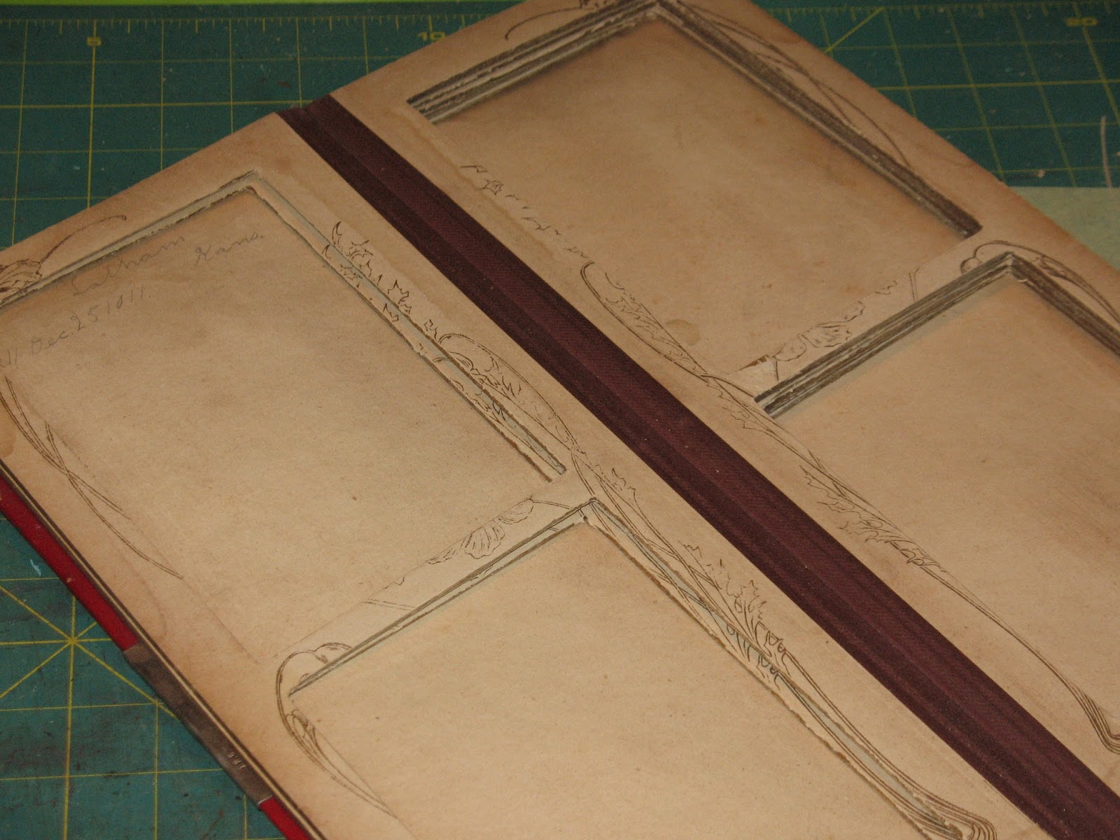 Artsy Fartsy: Repurposed Antique Photo Album