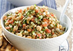 In en om die huis: Keker-ertjies en Lensies Slaai