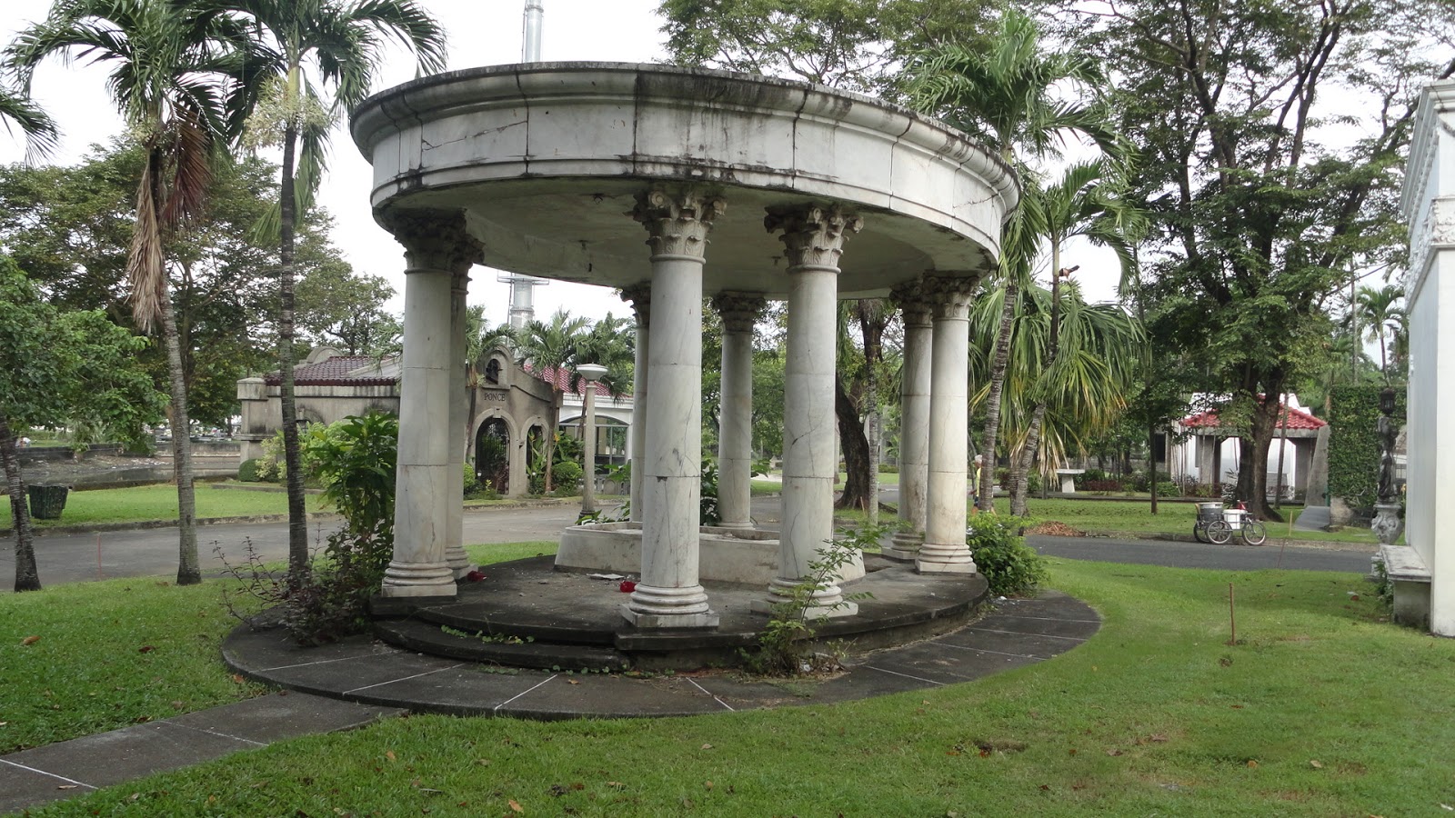 babe ang: architecture sa manila memorial park