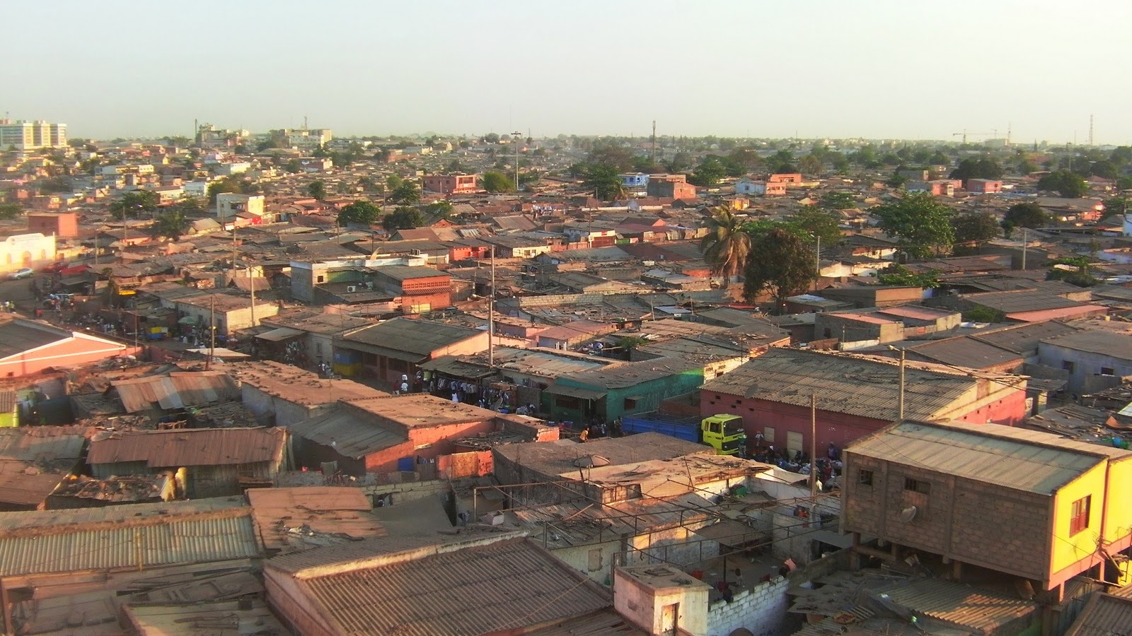 the roof above my head: Musseque Sambizanga - Luanda, Angola