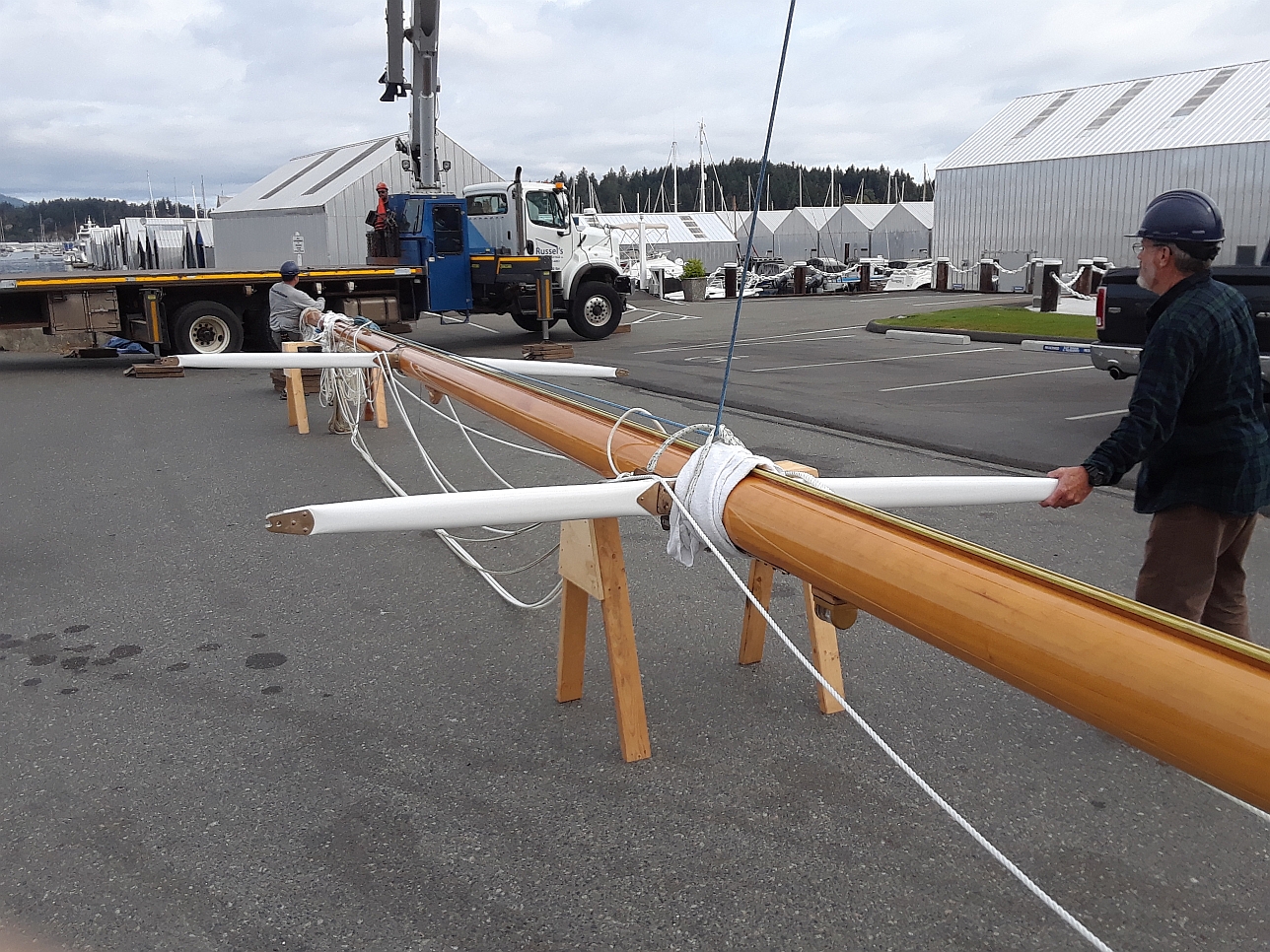 Building a 34 ft Lyle Hess Falmouth Cutter: Stepping the Mast