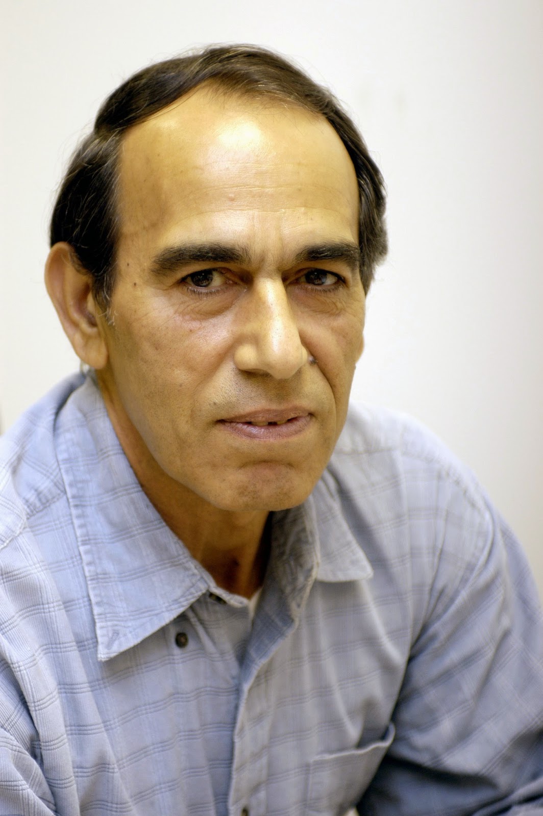 the tanjara: Iraqi poet Fadhil Assultani writes his perspective on ...