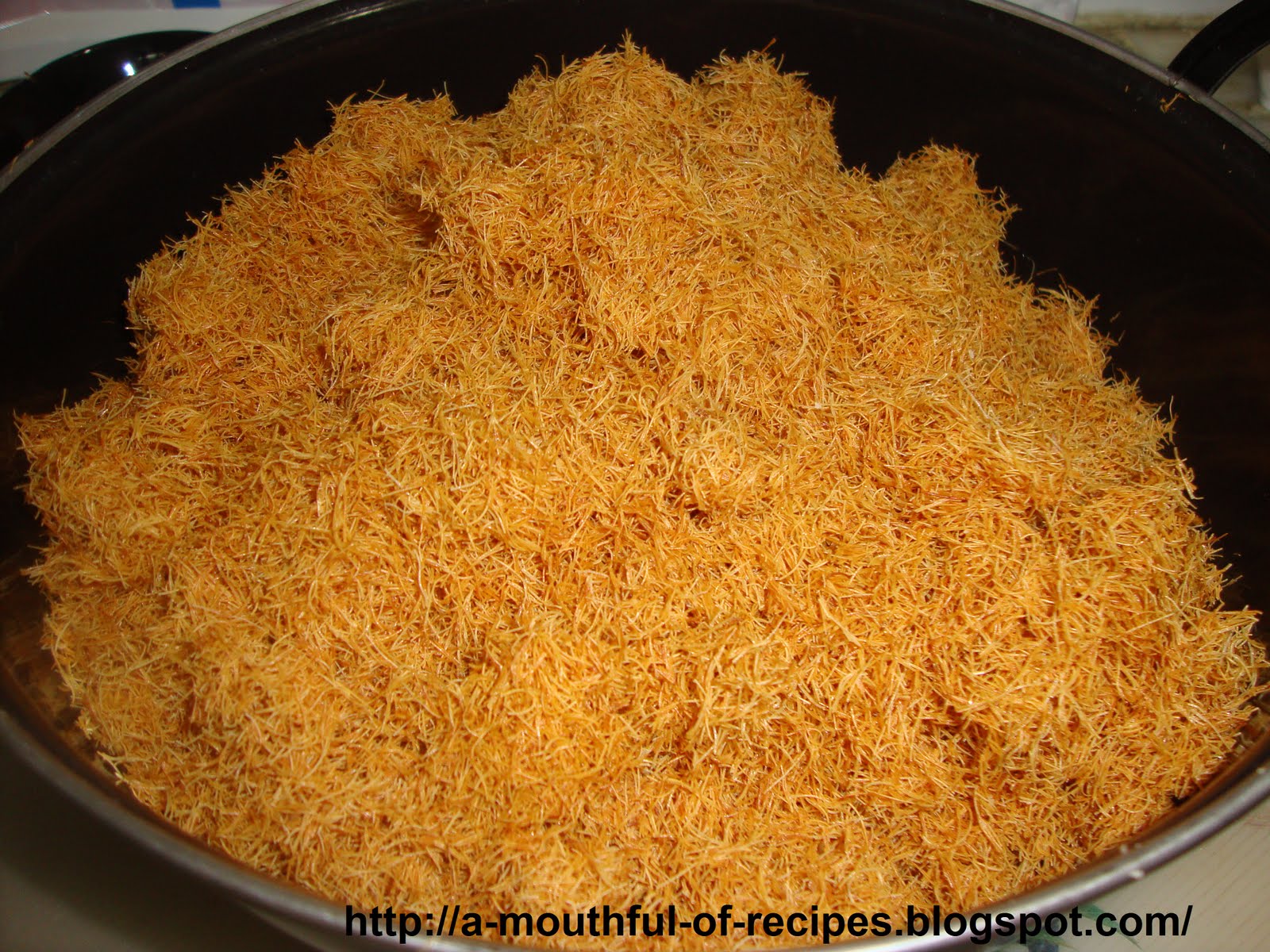 A Mouthful Of Recipes: Kimami Sewai : Eid Special