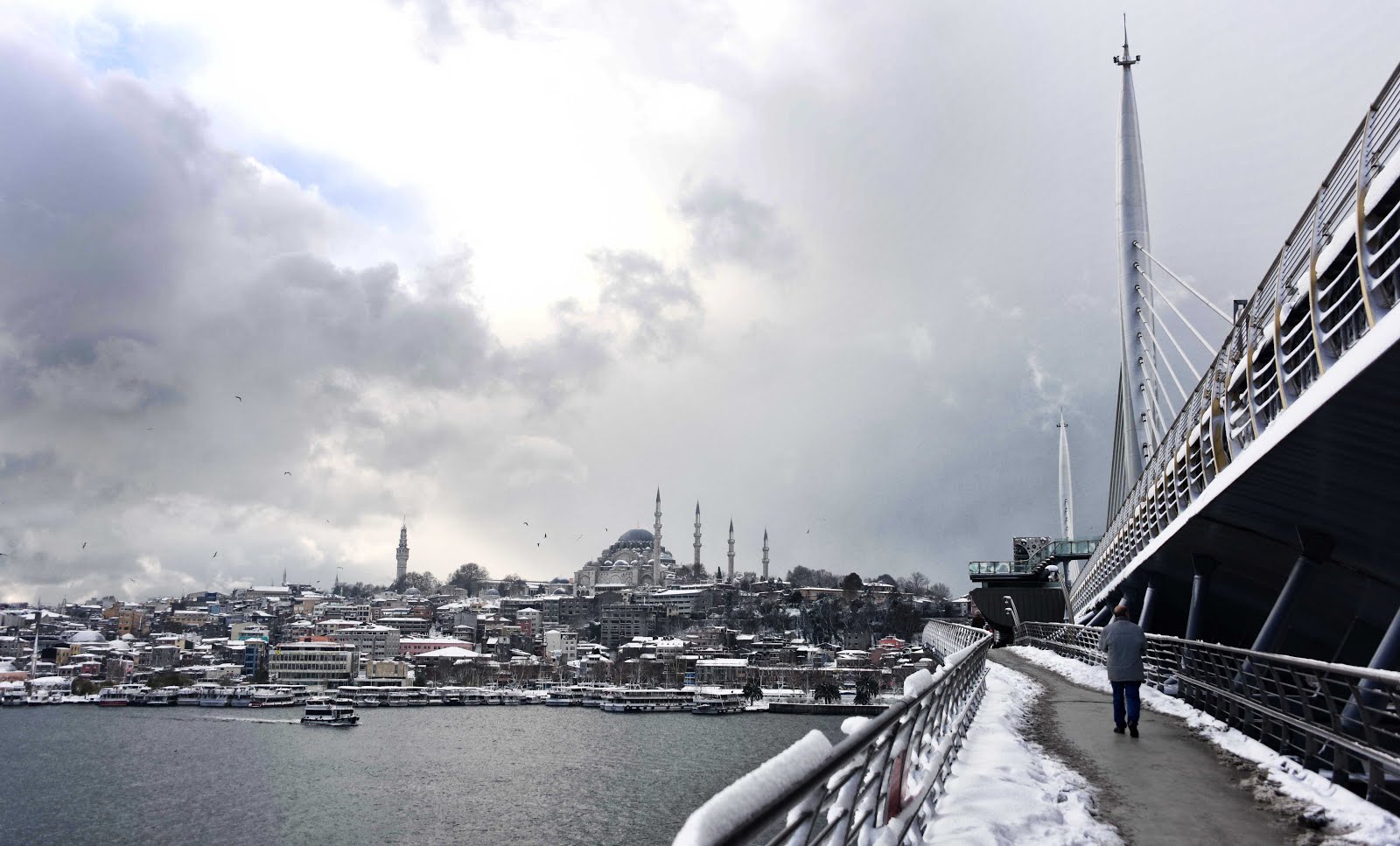 Günlük Fotoğraf Servisi: İstanbul'da Kar Yağışı