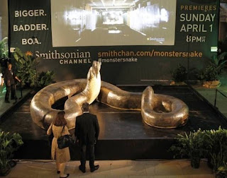 Ophidiophilia: Man-Eating Snakes