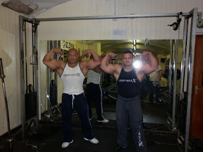 LA PERFECTION FAITE HOMME: AARON LAMBO 02