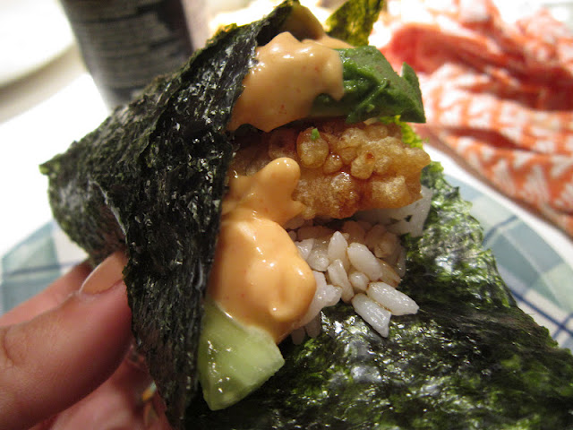 love in spoonfuls: homemade sushi part II: spicy dynamite cones.