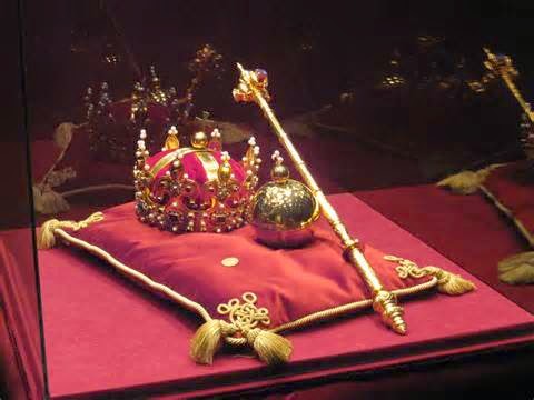 Mary Ann Bernal: History Trivia - Colonel Thomas Blood.steals the crown ...