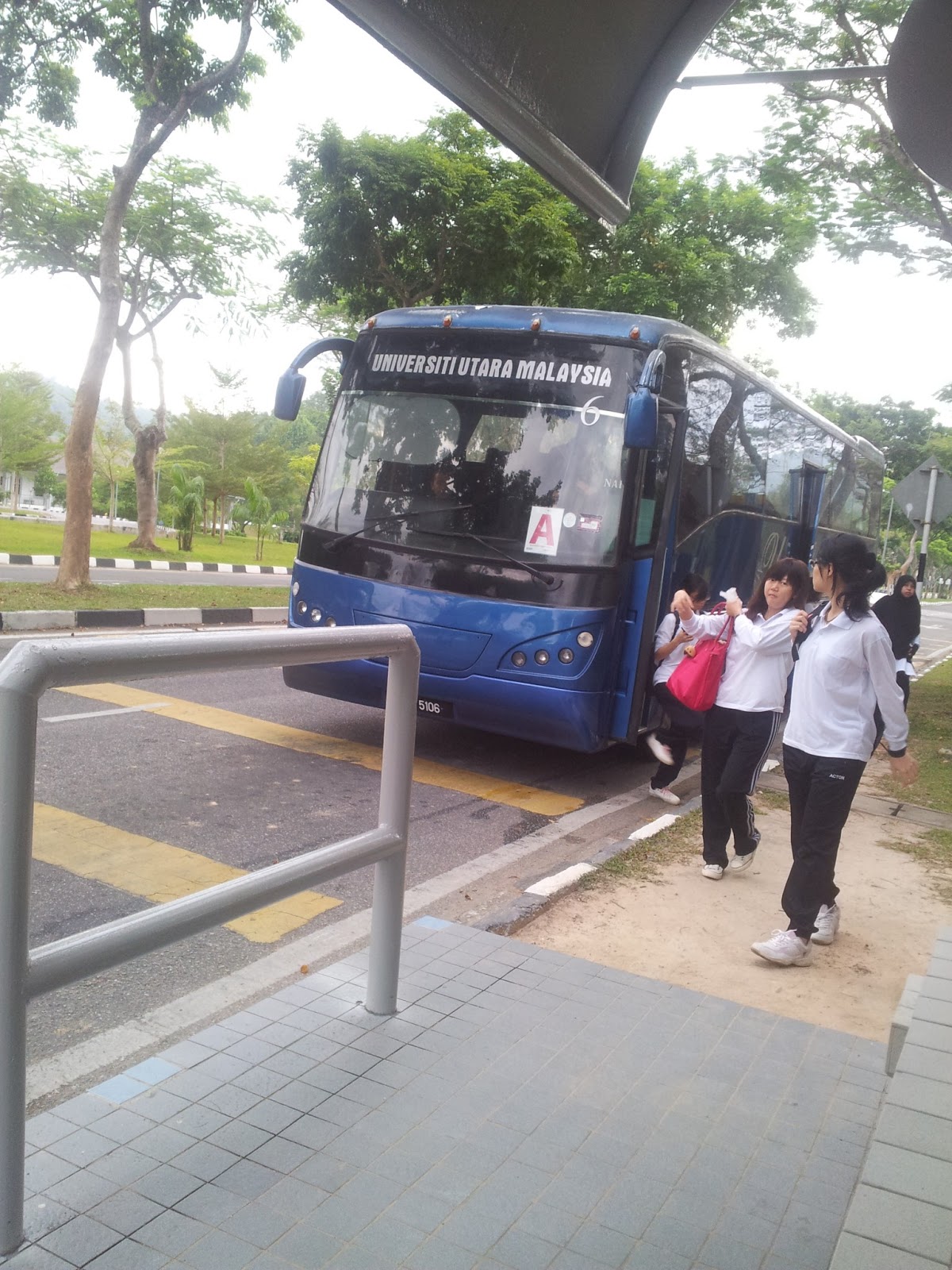 Kemudahan Bas di Universiti Utara Malaysia: Jadual Bas Kitaran Untuk Kuliah