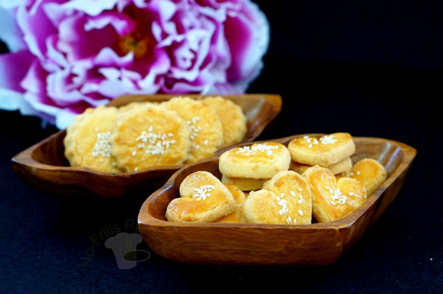 Salted egg yolk cookies ~ 咸蛋黄酥饼 ~ CNY 2016