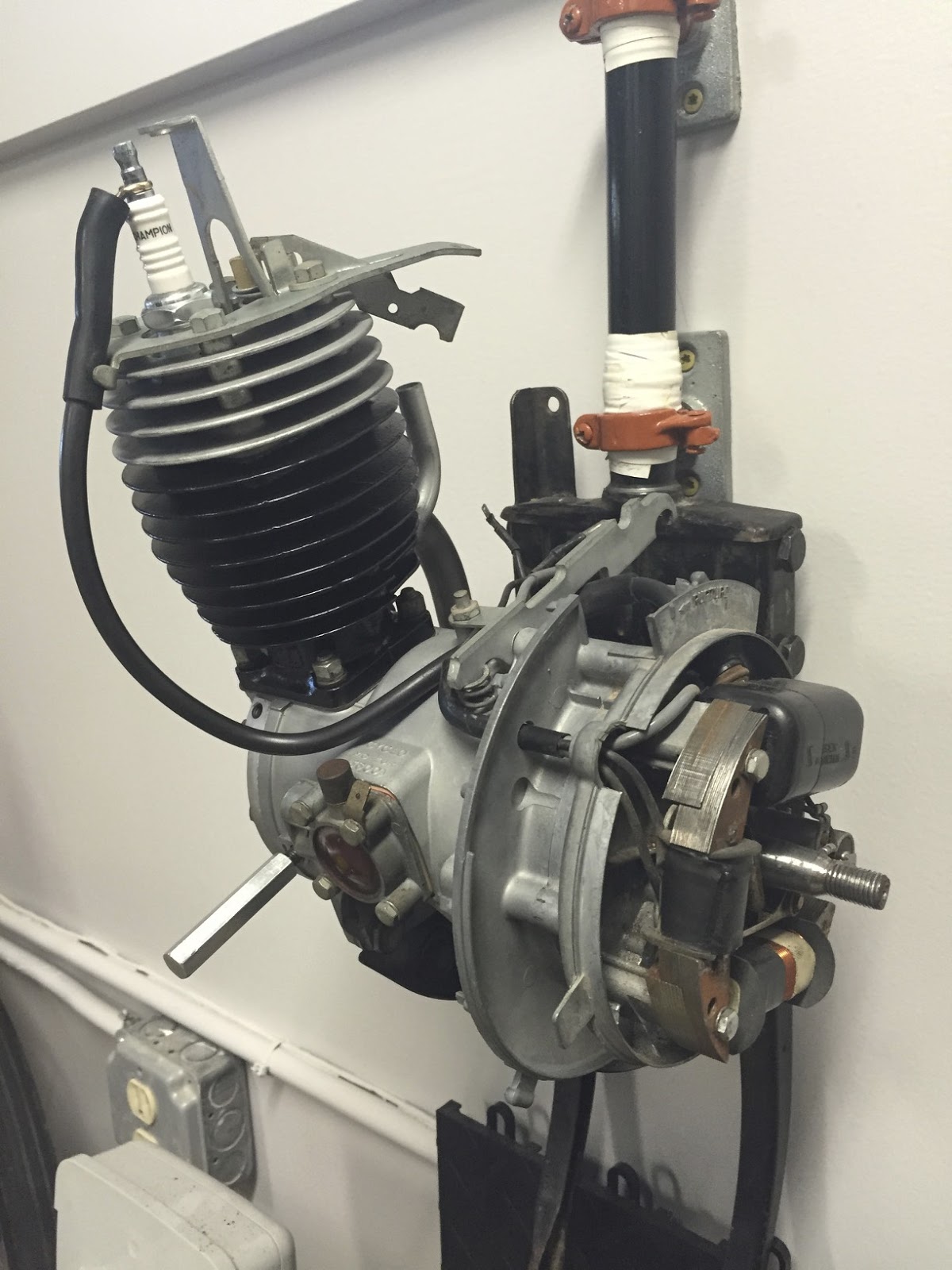 A Yellow Velosolex 4600 V3 Engine Rebuild: finishing the reassembly ...