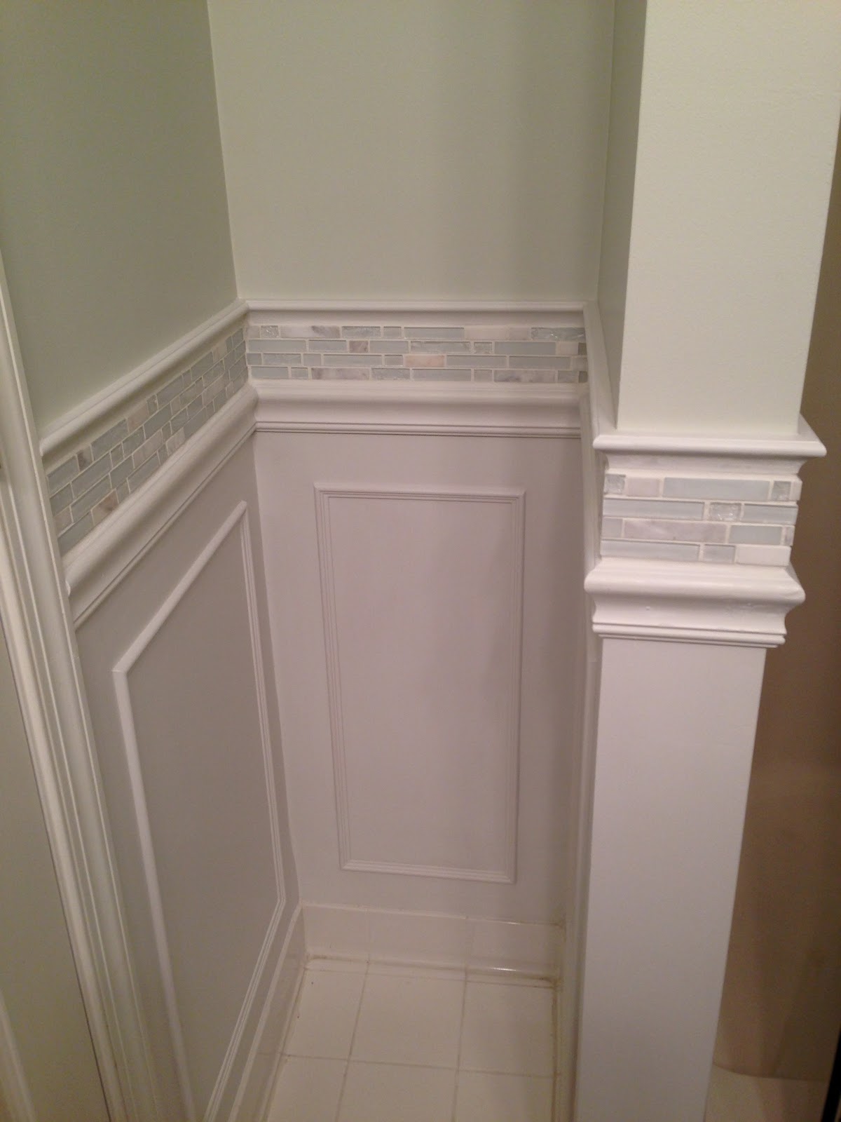 Sunshine Daisies: Bathroom Tile Wainscoting